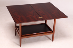 Expanding side table with a black laminate removable tray,CH-22 by Hans ...