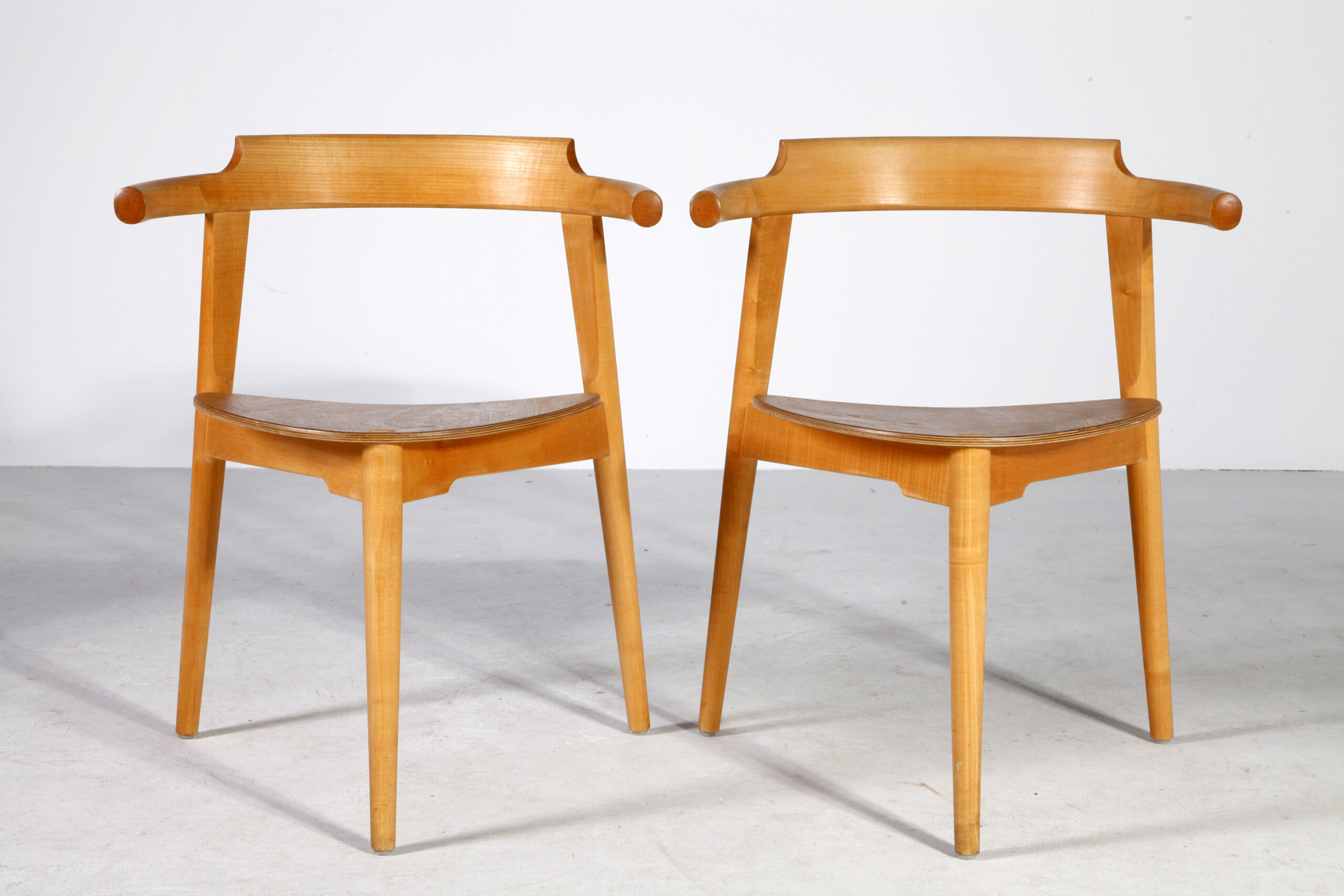 Model PP58/3 in beech by Hans J. Wegner | Swanky Systems